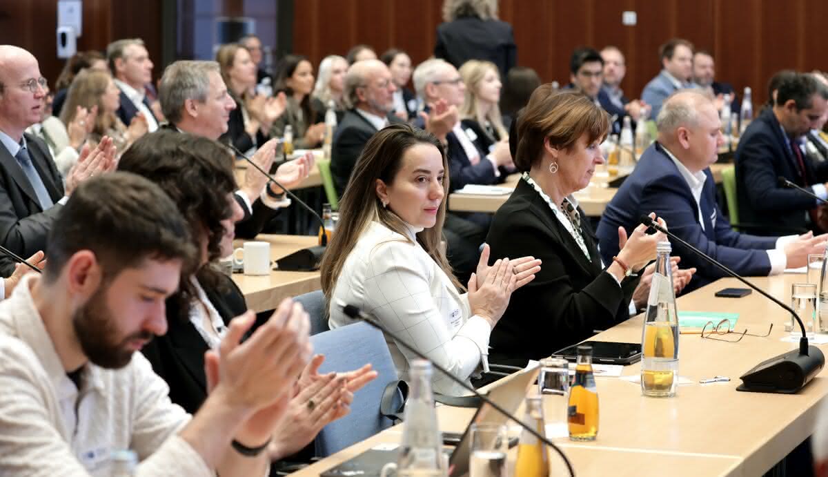 German Arbitration Institute (DIS): FDI Moot Conference: The Rule of ...